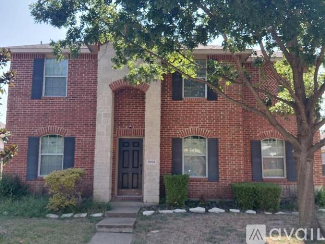 4 BR, 2.5 BA Apartment 1906 Drake Street, Glenn Heights, TX 75154
