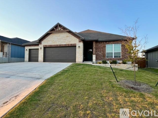 4 BR, 2.5 BA Apartment 2026 Yarrelton Dr, Temple, TX 76502