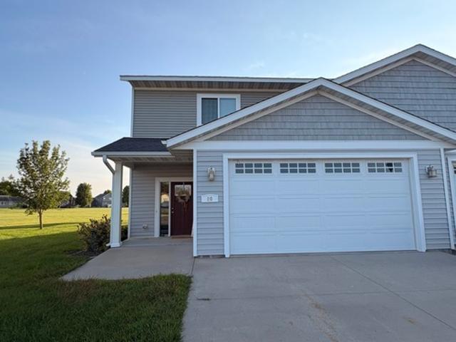 4 BR, 2.5 BA Apartment 20 Pleasant View Court, North Mankato, MN 56003