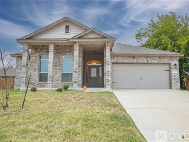 4 BR, 2.5 BA Apartment 215 Danielle Dr, Killeen, TX 76542