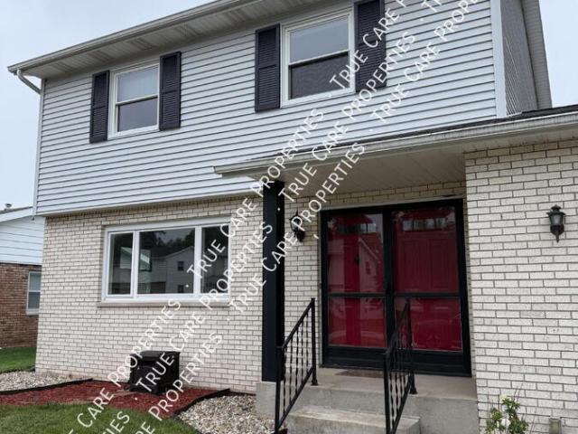 4 BR, 2.5 BA Apartment 2109 Peachtree Lane, South Bend, IN 46617