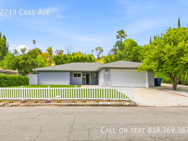 4 BR, 2.5 BA Apartment 22719 Cass Ave, Woodland Hills, CA 91364