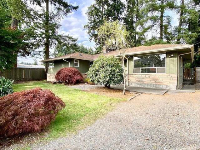 4 BR, 2.5 BA Apartment 2348 N 180th St, Shoreline, WA 98133