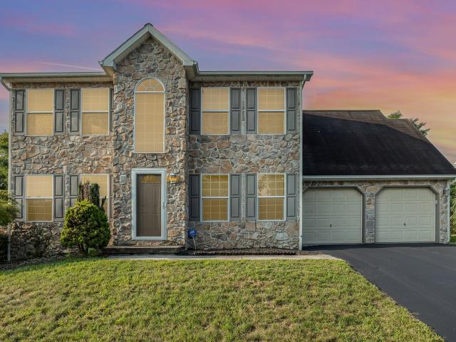 4 BR, 2.5 BA Apartment 2332 Aspen Way, Harrisburg, PA 17110