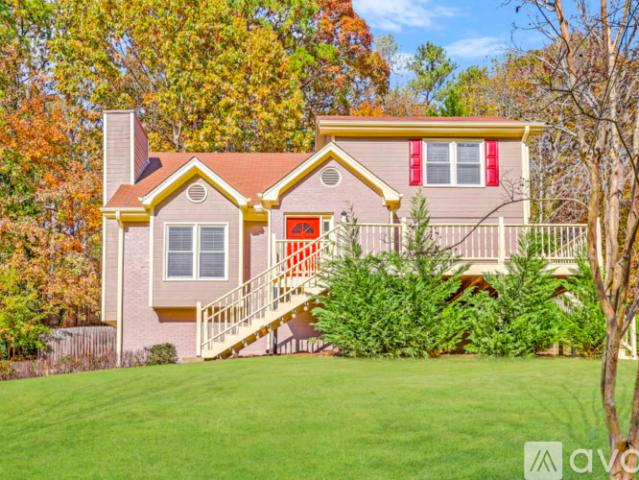 4 BR, 2.5 BA Apartment 23 Peggy Ct, Marietta, GA 30064
