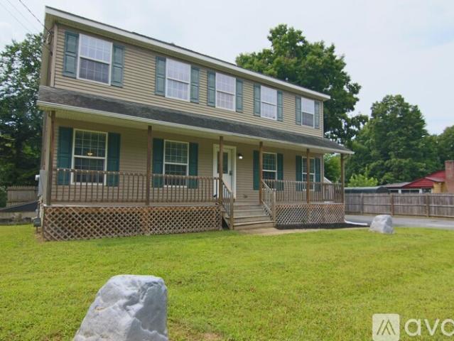 4 BR, 2.5 BA Apartment 248 Colchester Road, Essex Junction, VT 05452