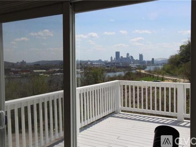 4 BR, 2.5 BA Apartment 2403 Glen Mawr St, Pittsburgh, PA 15204