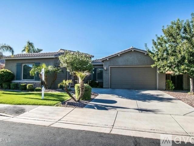 4 BR, 2.5 BA Apartment 2560 E Wisteria Dr, Chandler, AZ 85286