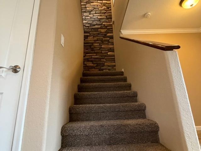 4 BR, 2.5 BA Apartment 2504 West Hedgehog Place, Phoenix, AZ 85085