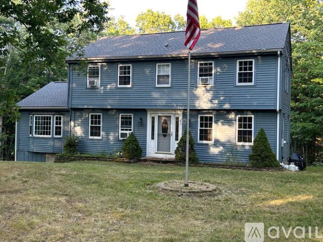 4 BR, 2.5 BA Apartment 26 Whippoorwill Trail, Wells, ME 04090