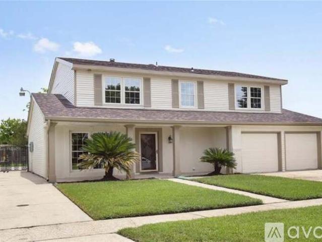 4 BR, 2.5 BA Apartment 2713 Chinkapin Court, Harvey, LA 70058
