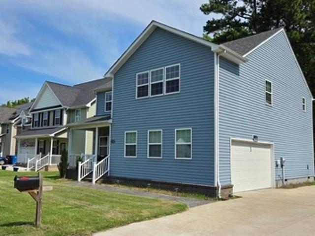 4 BR, 2.5 BA Apartment 2716 Gilmerton Rd, Chesapeake, VA 23323