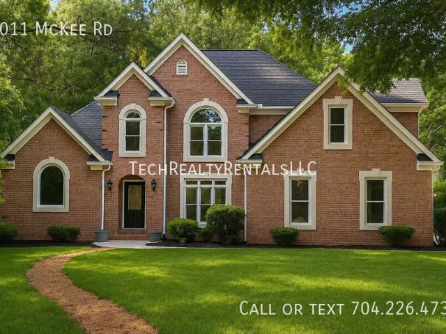 4 BR, 2.5 BA Apartment 3011 McKee Rd, Charlotte, NC 28270