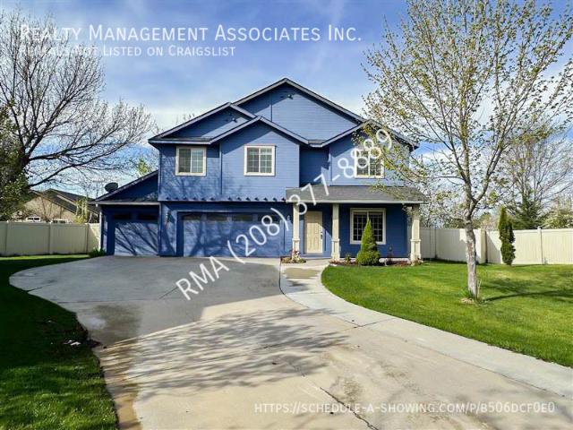 4 BR, 2.5 BA Apartment 3027 N Betula Ave, Meridian, ID 83646