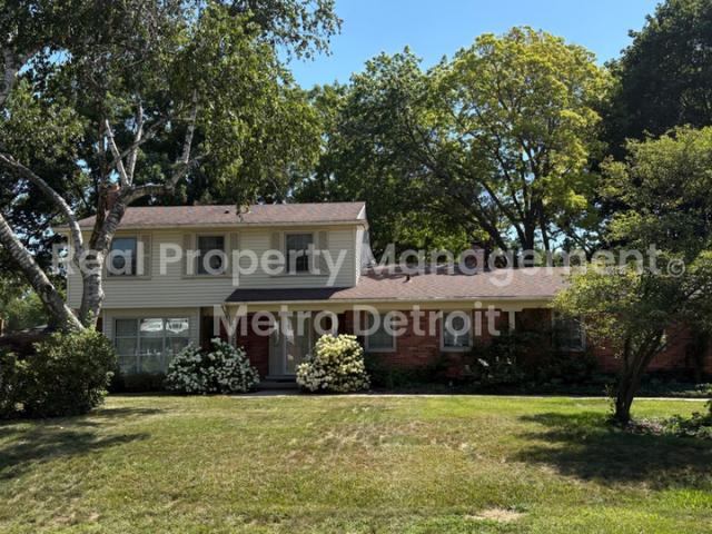 4 BR, 2.5 BA Apartment 3028 Caswell Drive, Troy, MI 48084