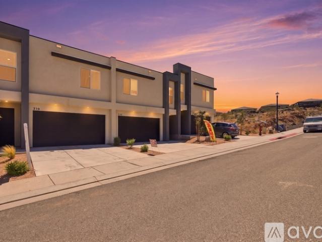 4 BR, 2.5 BA Apartment 325 South 1930 West, Unit 325, Hurricane, UT 84737
