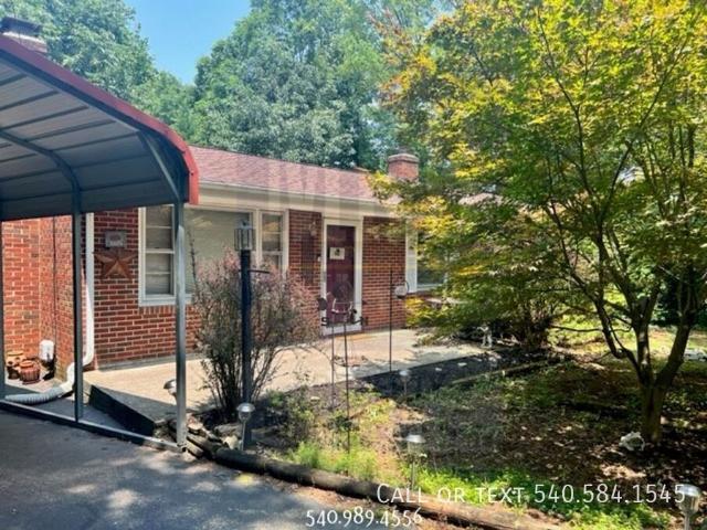 4 BR, 2.5 BA Apartment 3203 Ledgewood Ave, Roanoke, VA 24018