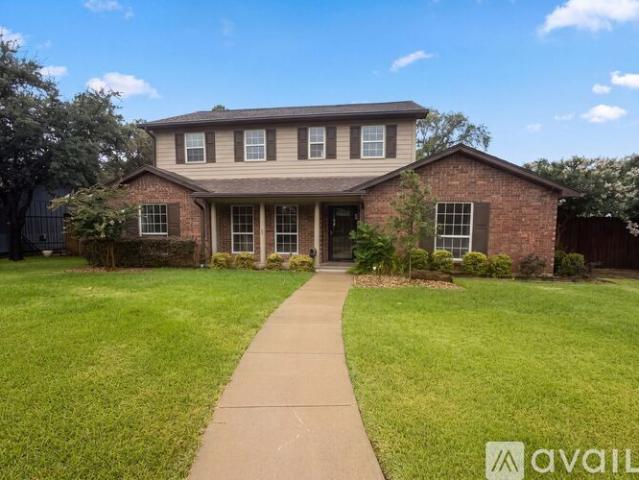 4 BR, 2.5 BA Apartment 3309 Brookhaven Club Dr, Dallas, TX 75234
