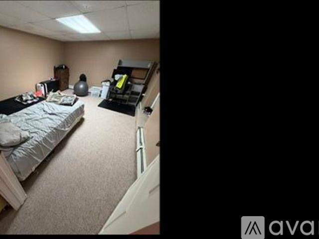 4 BR, 2.5 BA Apartment 33 Oak Hill Drive, Oakland, ME 04963