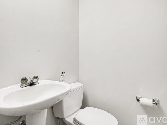 4 BR, 2.5 BA Apartment 3695 Winters Hill Drive, Doraville, GA 30360