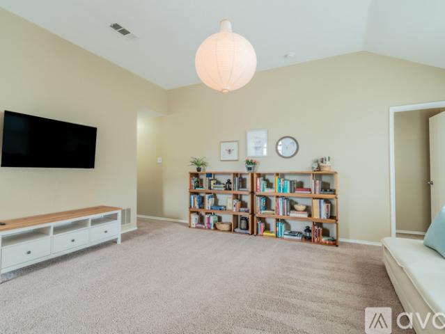 4 BR, 2.5 BA Apartment 3600 Diamond Ranch Rd, Roanoke, TX 76262