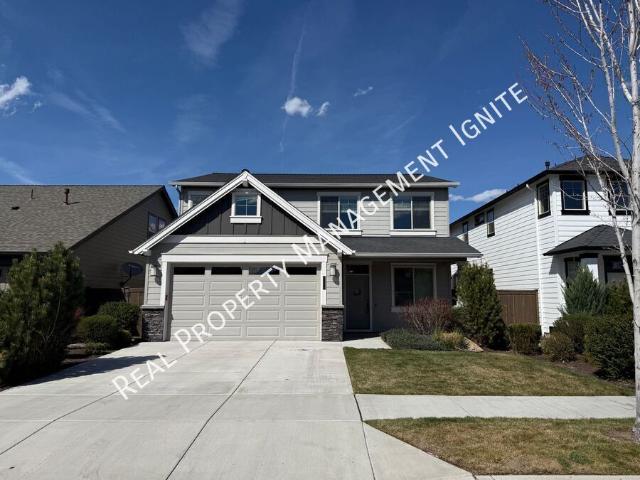 4 BR, 2.5 BA Apartment 3751 SW Coyote Ln, Redmond, OR 97756