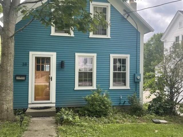 4 BR, 2.5 BA Apartment 38 Union Street, Peterborough, NH 03458