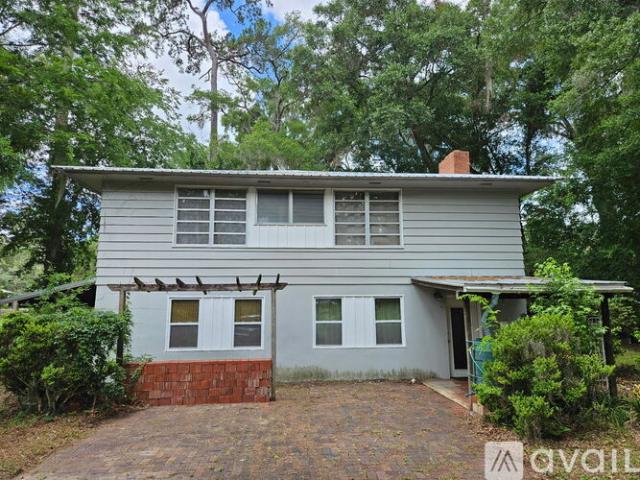 4 BR, 2.5 BA Apartment 3916 Southwest 19th Street, Gainesville, FL 32608