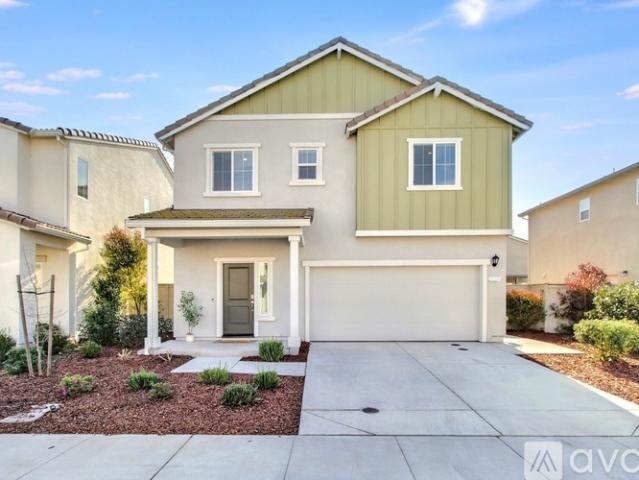 4 BR, 2.5 BA Apartment 4040 Trailblazer Loop, Roseville, CA 95747