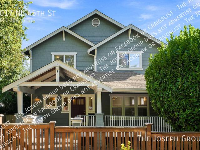 4 BR, 2.5 BA Apartment 4017 NE 45th St, Seattle, WA 98105