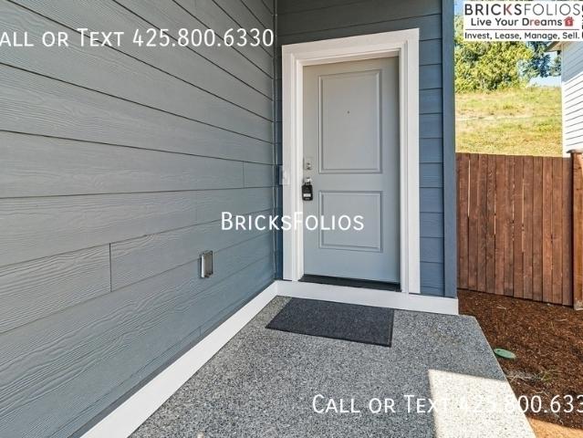 4 BR, 2.5 BA Apartment 4273 Pronghorn Place, Bremerton, WA 98310