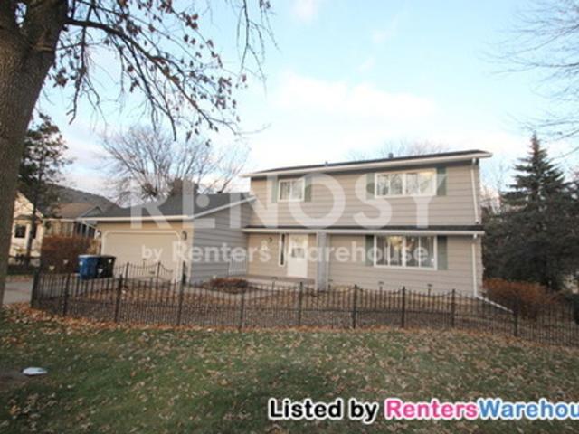 4 BR, 2.5 BA Apartment 4204 Victoria St N, Shoreview, MN 55126