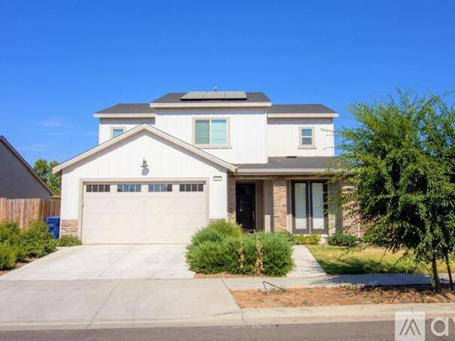 4 BR, 2.5 BA Apartment 4419 Kerr Ct, Merced, CA 95348