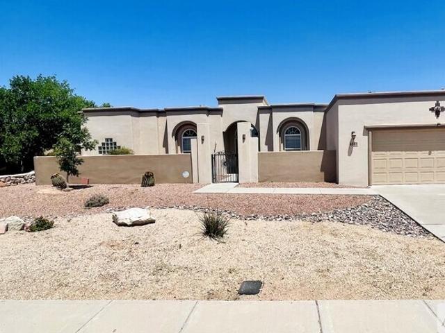 4 BR, 2.5 BA Apartment 4681 Mesa Rico Drive, Las Cruces, NM 88011