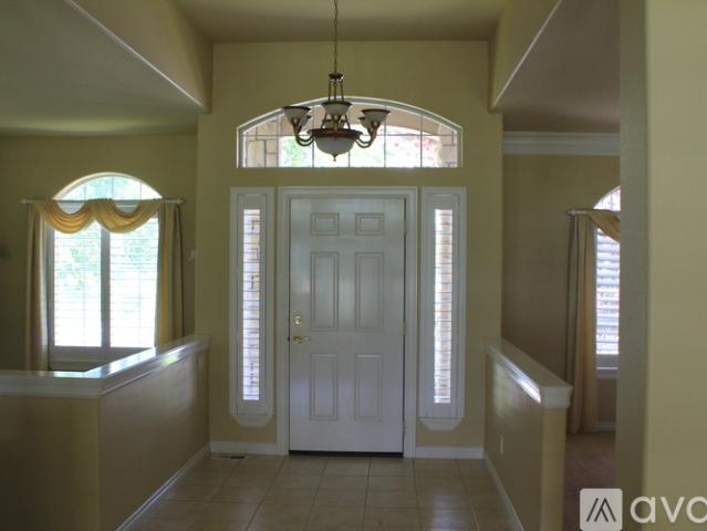 4 BR, 2.5 BA Apartment 4600 Inverness Dr, Post Falls, ID 83854