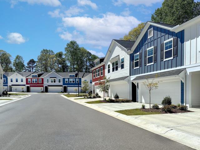 4 BR, 2.5 BA Apartment 504 John Harm Way Unit 58, Gainesville, GA 30501