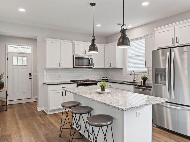 4 BR, 2.5 BA Apartment 5305 Fountain Lane North Unit 16800A, Minneapolis, MN 55446