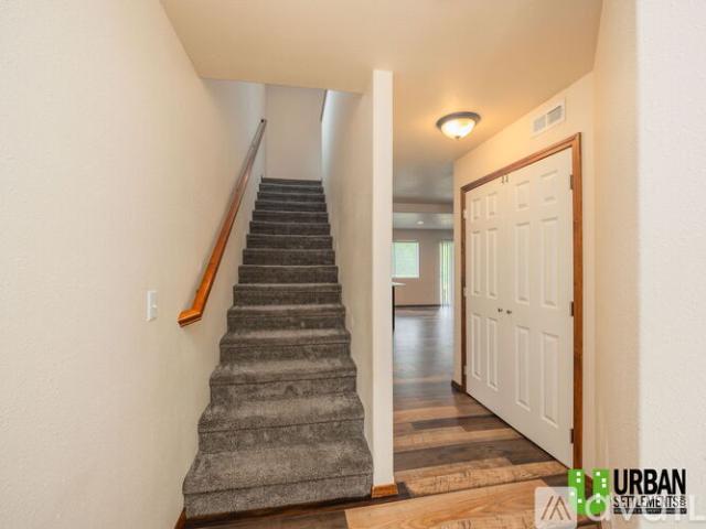 4 BR, 2.5 BA Apartment 5517 E 14th Ave, Unit 5517, Spokane Valley, WA 99212