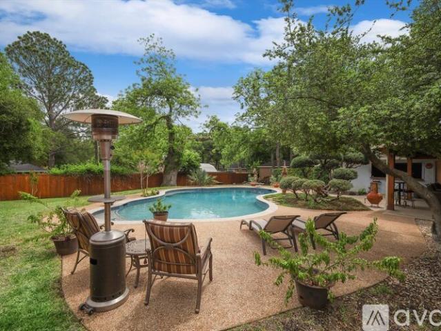 4 BR, 2.5 BA Apartment 568 Sellmeyer Ln, Lewisville, TX 75077