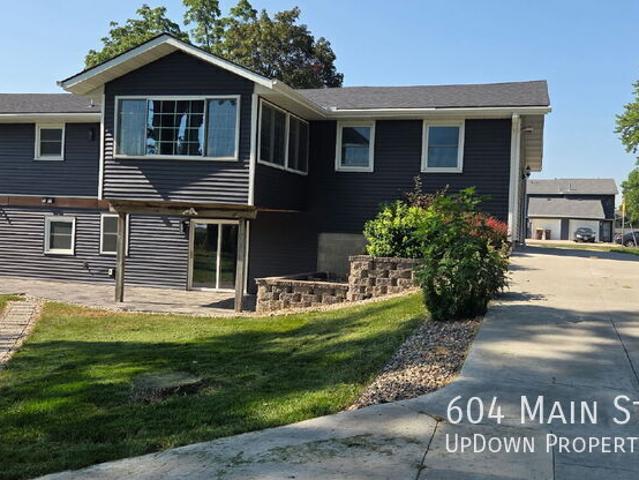 4 BR, 2.5 BA Apartment 604 Main St W, New Prague, MN 56071