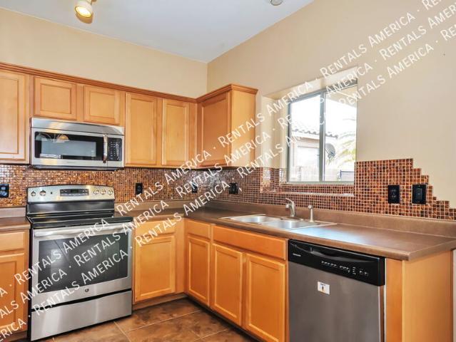 4 BR, 2.5 BA Apartment 60903 E Silky Mane Dr, Tucson, AZ 85739