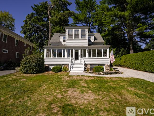 4 BR, 2.5 BA Apartment 61 Ledge Rd, Ogunquit, ME 03907