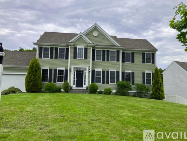 4 BR, 2.5 BA Apartment 66 Pioneer Trail, Plymouth, MA 02360