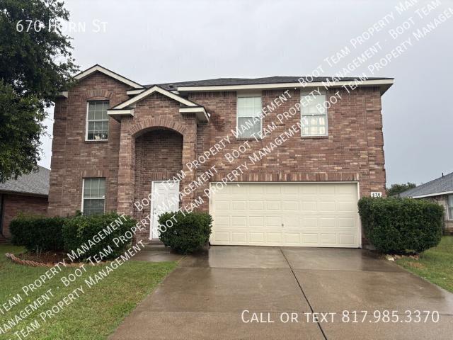 4 BR, 2.5 BA Apartment 670 Horn St, Crowley, TX 76036