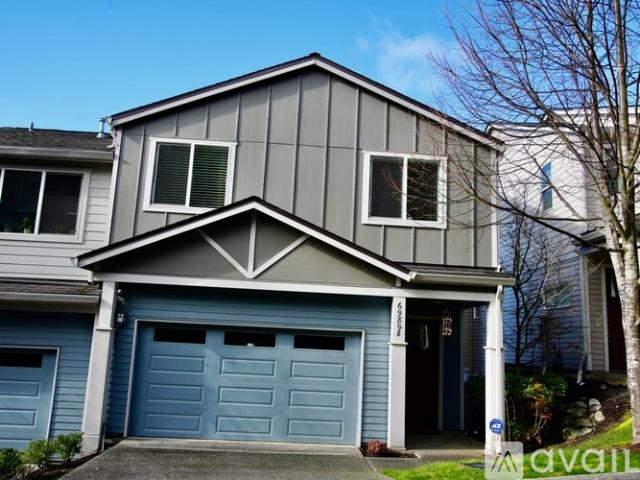 4 BR, 2.5 BA Apartment 6989 134th Court Southeast, Unit B, Newcastle, WA 98059