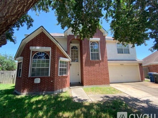 4 BR, 2.5 BA Apartment 7032 Emelie Circle, Corpus Christi, TX 78413