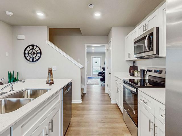 4 BR, 2.5 BA Apartment 7161 Royal Ascot Drive Unit 7032RAD, Whitsett, NC 27377