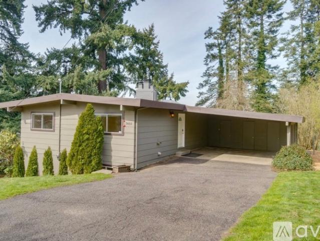 4 BR, 2.5 BA Apartment 7435 SW Hermoso Way, Tigard, OR 97223