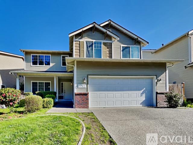 4 BR, 2.5 BA Apartment 7702 198th St E, Spanaway, WA 98387