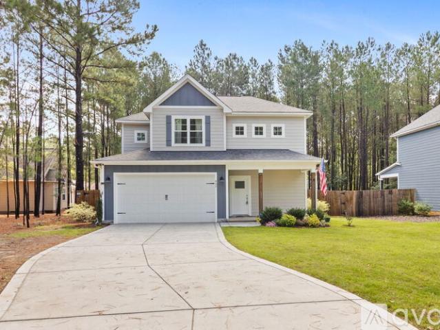 4 BR, 2.5 BA Apartment 807 Thrush Drive, Vass, NC 28394